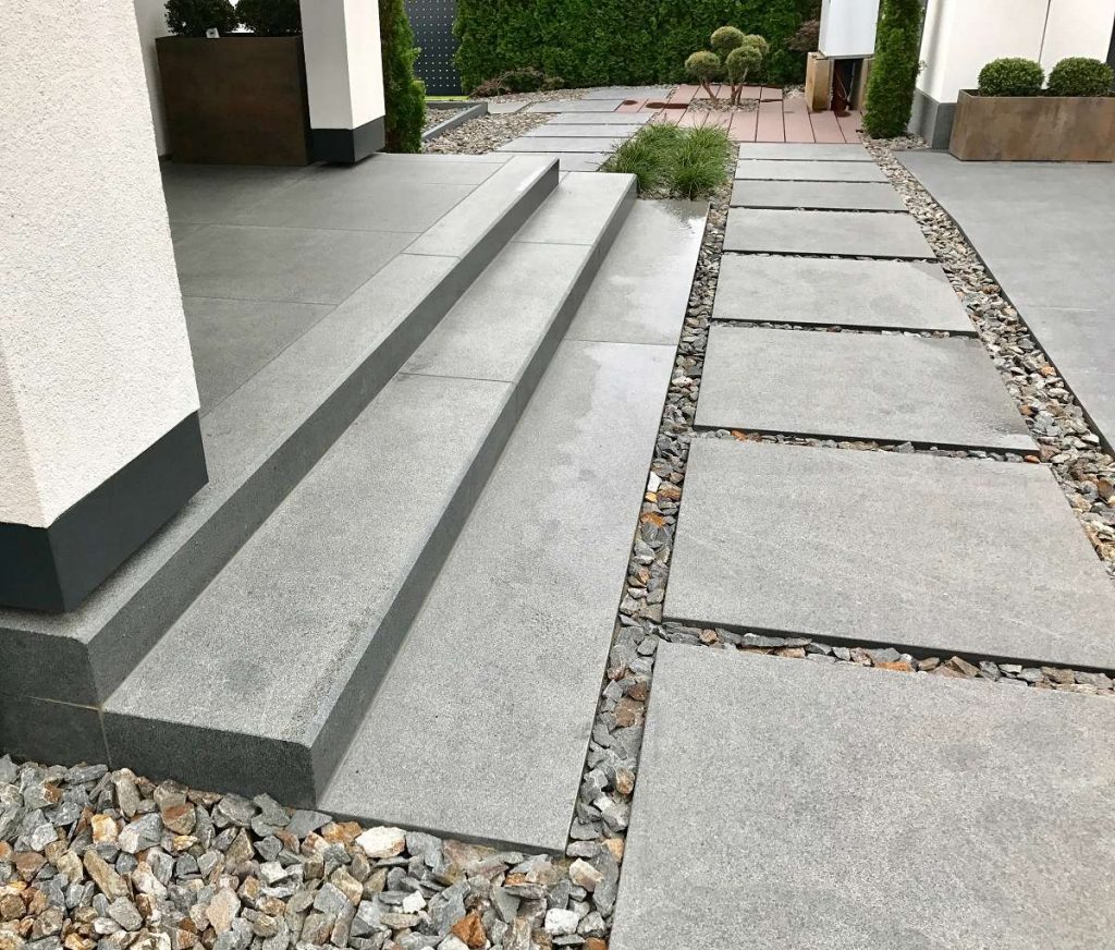 Knorr - Eingangspodest Vollblock Granit Padang dark - Steinmetz Knorr